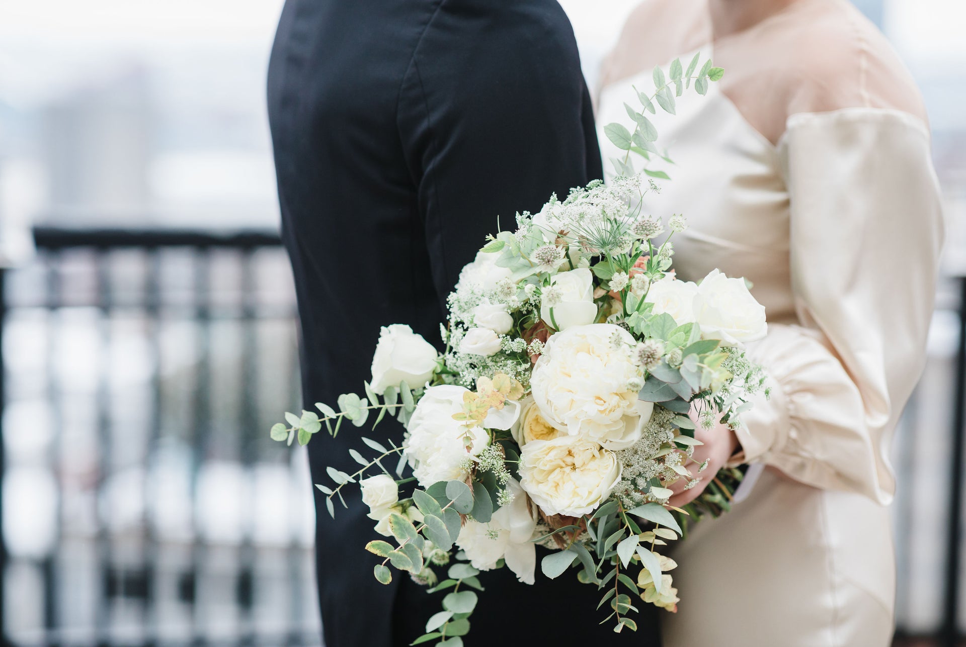 REAL WEDDING: K + N, The Monastery, Mt Adams, Cincinnati – Eve Floral Co.
